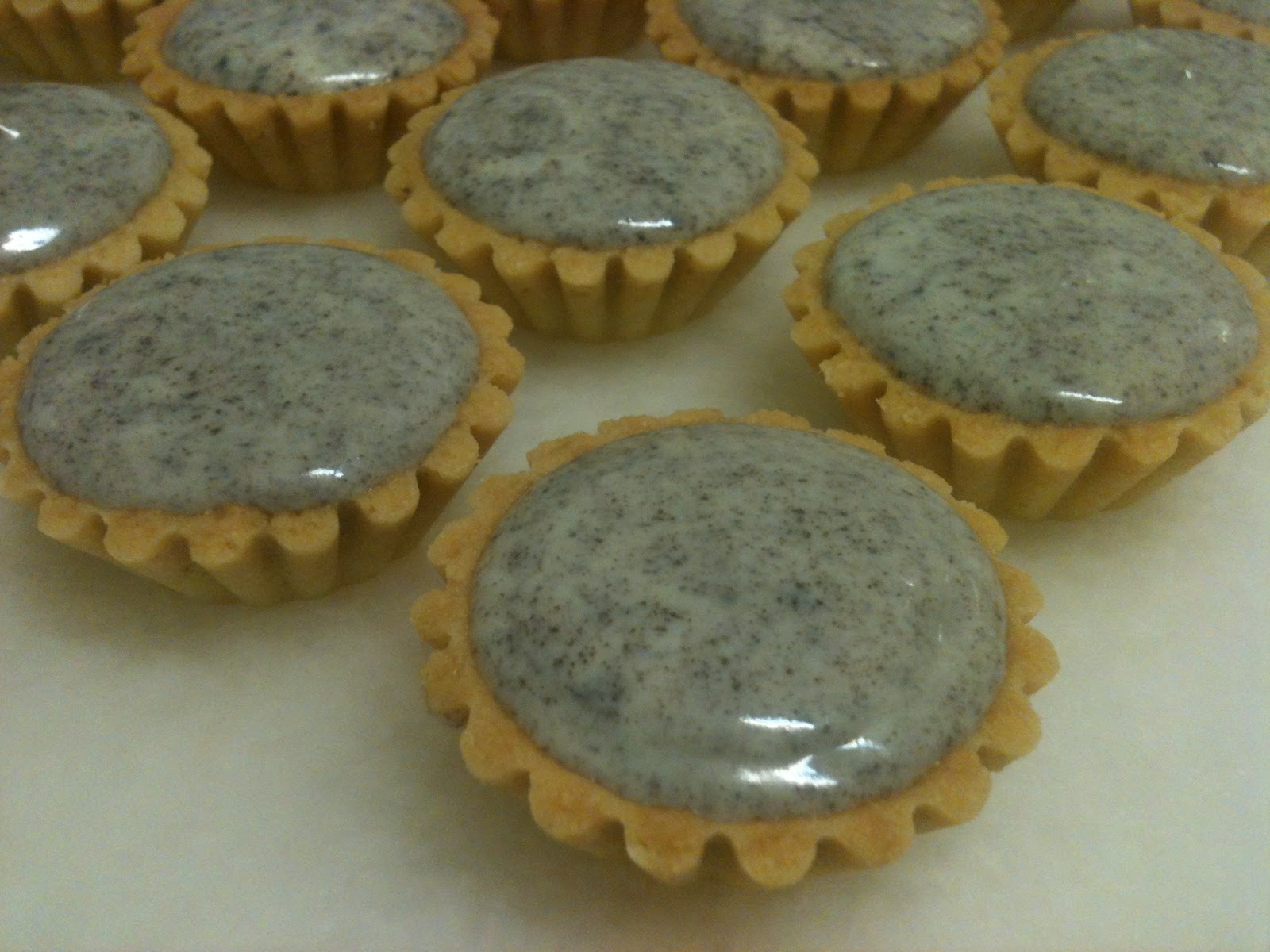 Vinnie Baking Paradise: Chilled Mini Oreo Cheese Tarts